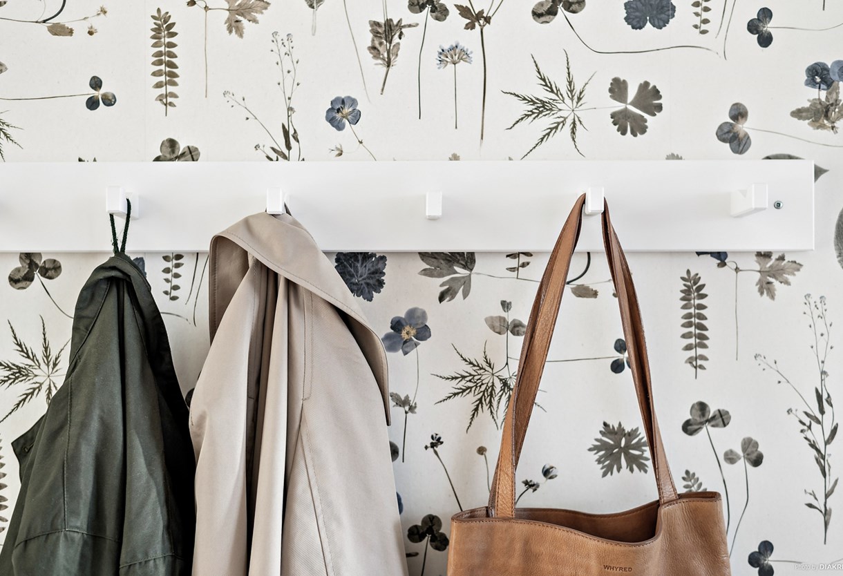 Liten hall inspiration: Så får du till harmoni, funktion och förvaring ...